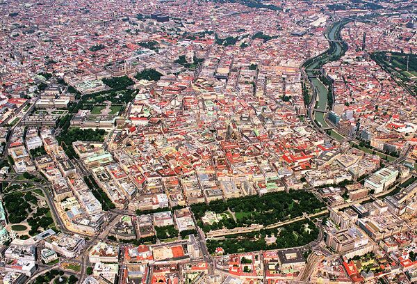 Ringstraße – KiwiThek